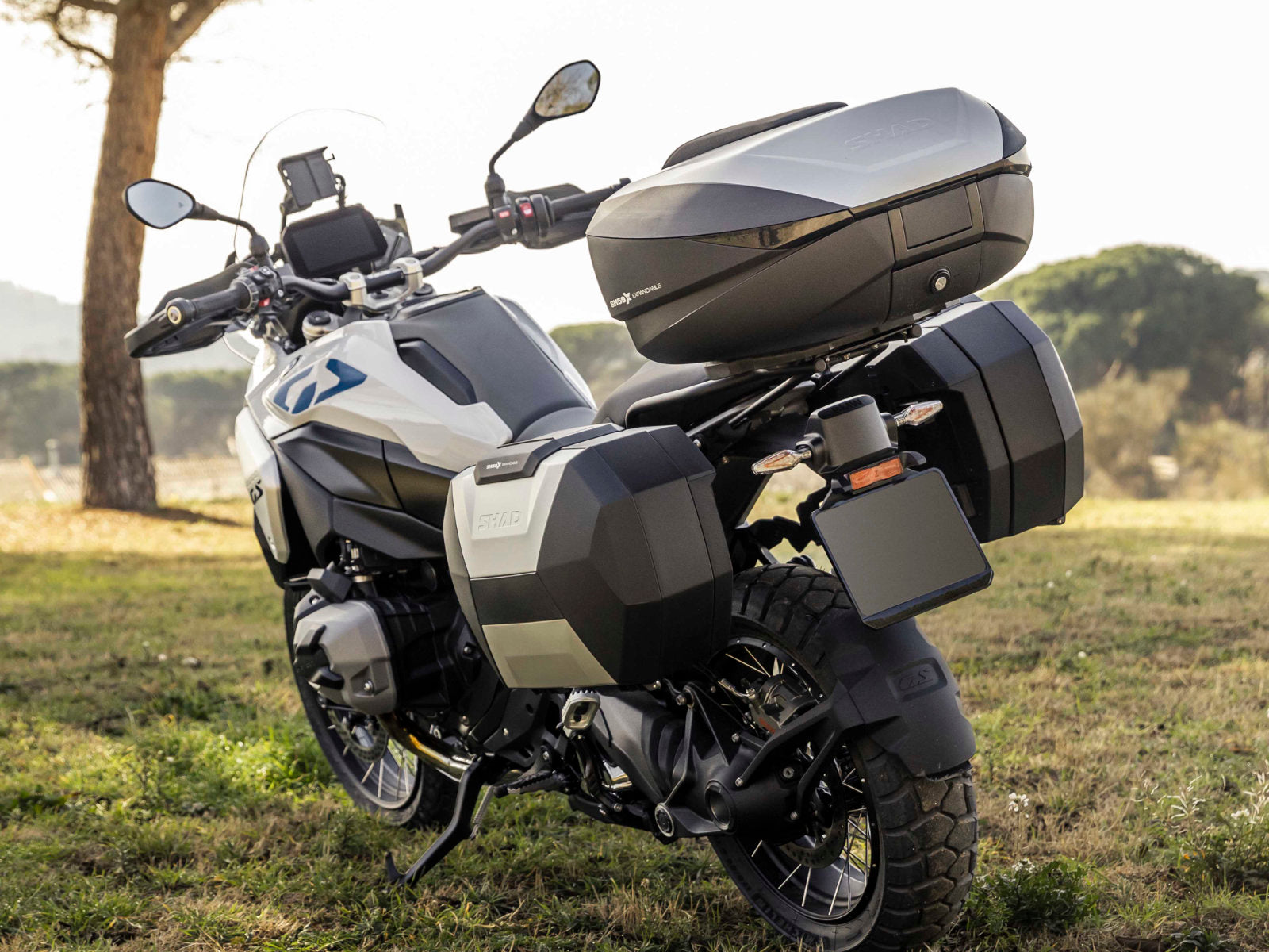 SHAD SH38X Expandable Aluminium Panniers – SHAD UK